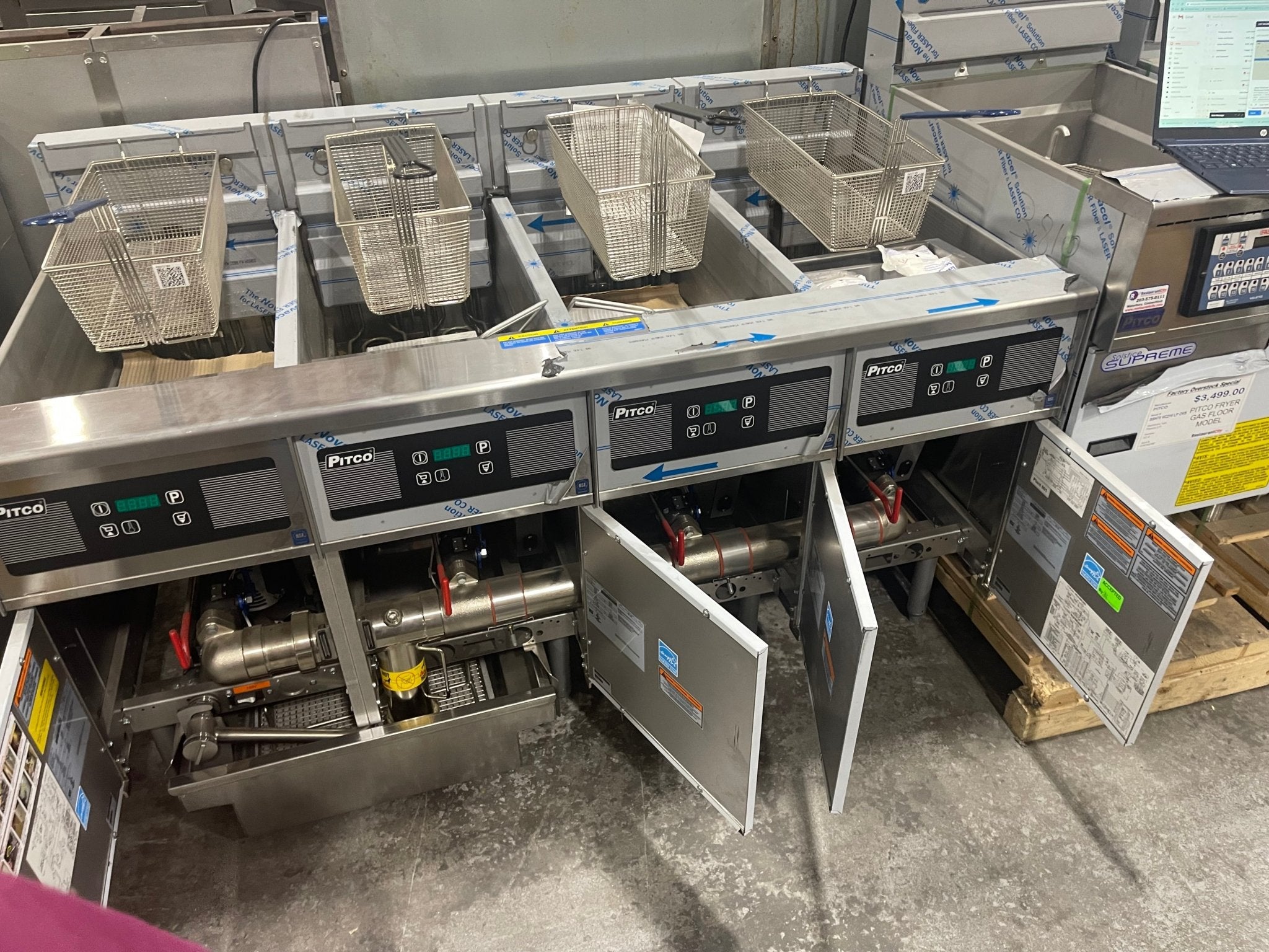 Pitco SE14R/FD/14R-3 Multiple Battery Fryer w/ Filter Drawer 480V/...